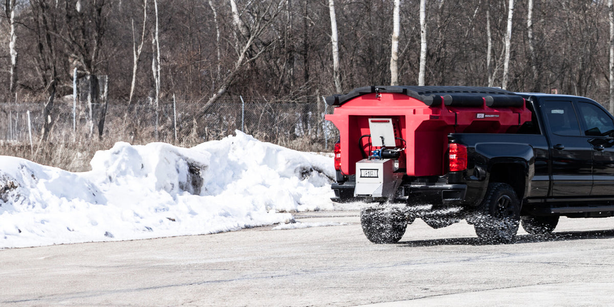 WESTERN® Spreader, MARAUDER™, Poly Hopper Spreader – NEW Hydraulics